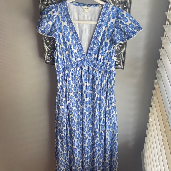Max Studio | Dresses | Max Studio Blue And White Floral Maxi Dress ...